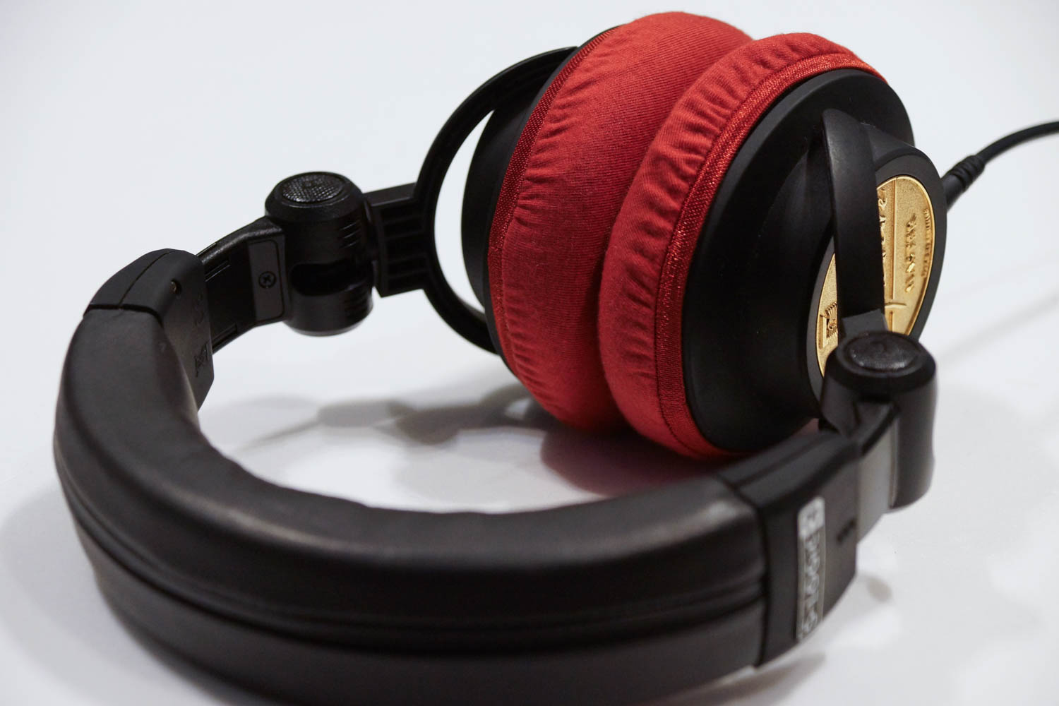 ULTRASONE Signature MASTER earpad repair and protection: Super Stretch ...